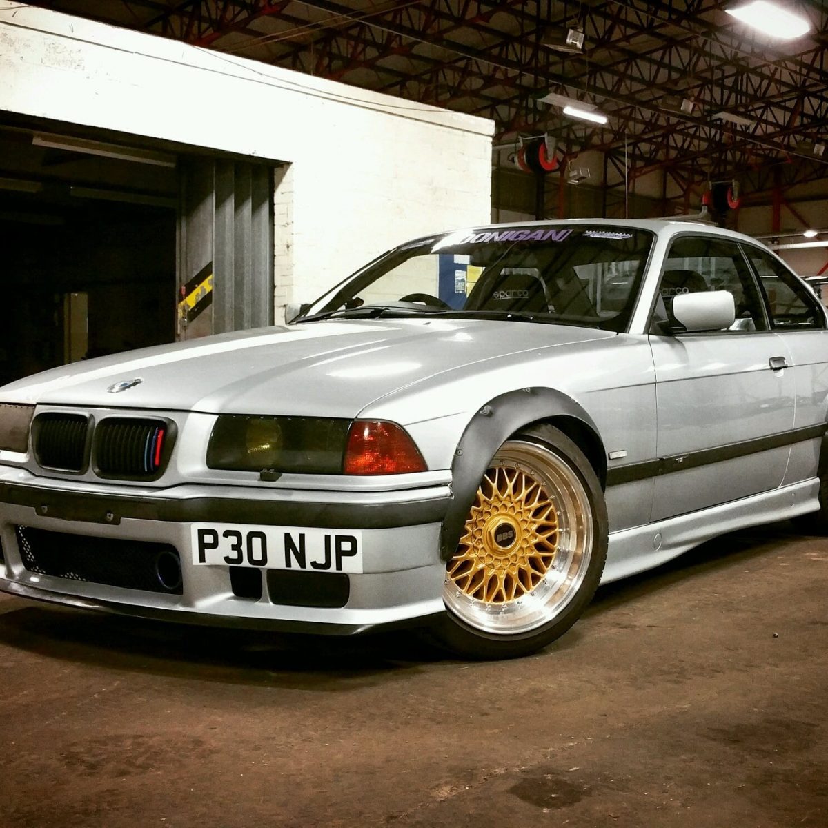 بي أم دبليو 1990 : اقرأ - السوق المفتوح